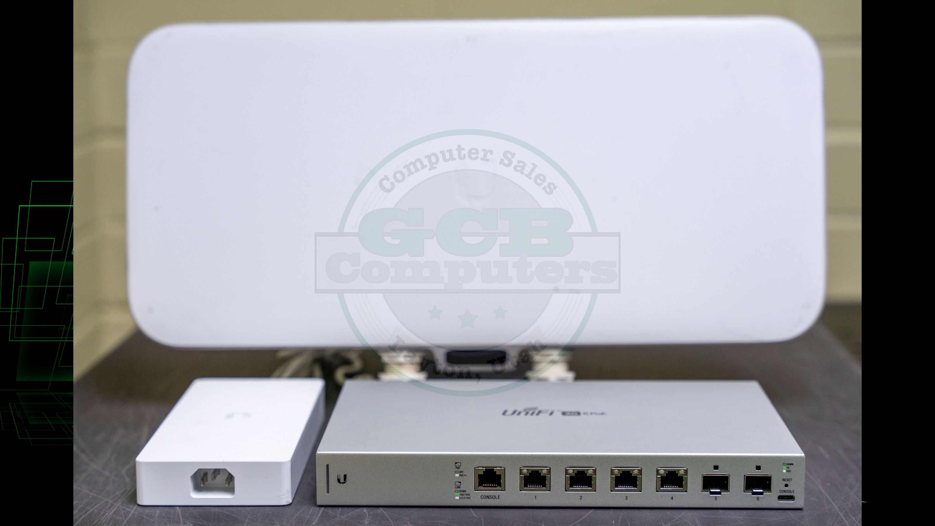 Unifi-XG-6-PoE-Unifi-Basestation-XG-Bundle-10G-PoE-Switch-and-Wireless ...